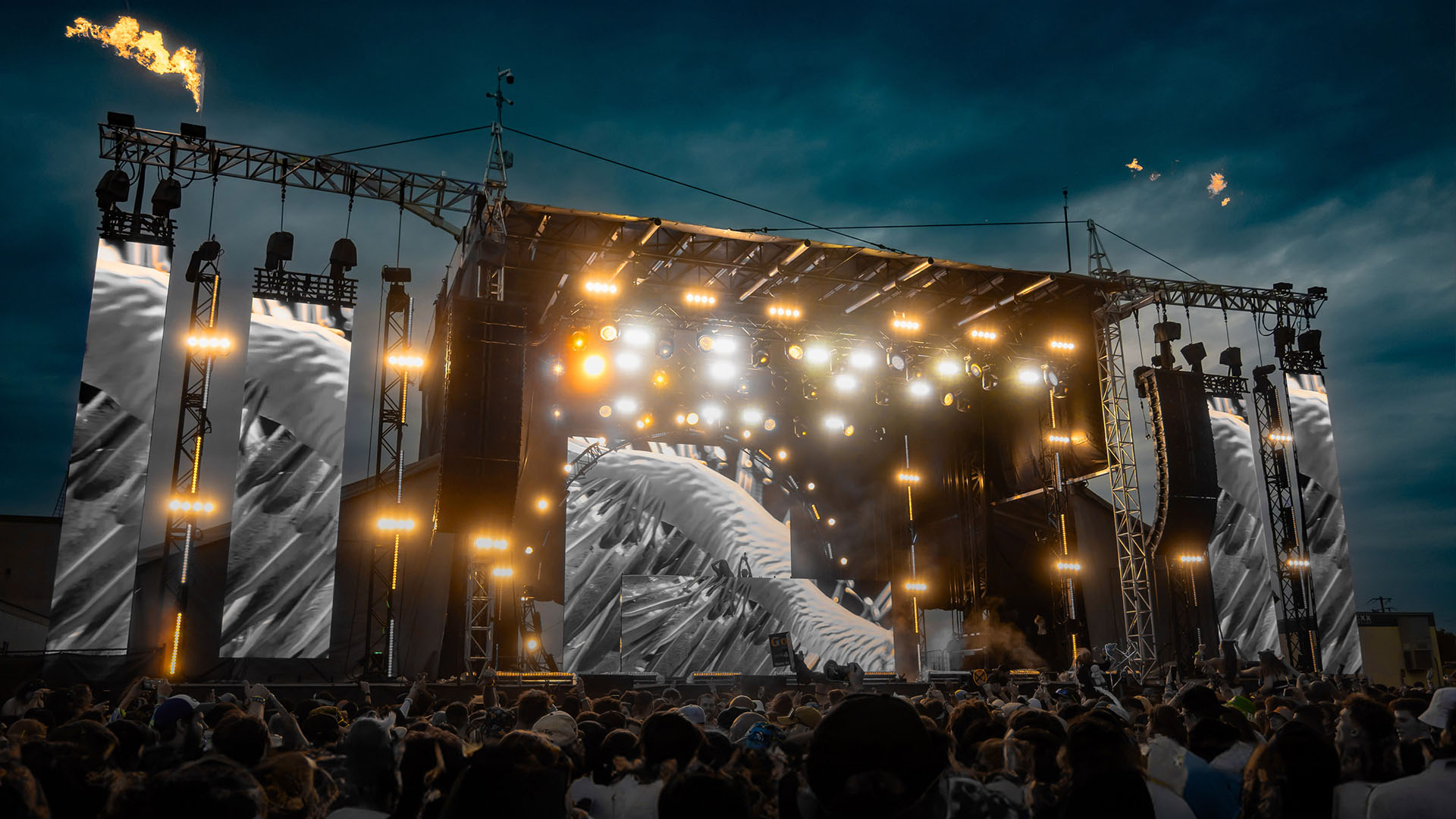 Designer and Manufacturer of Mobile Stages | Stageline