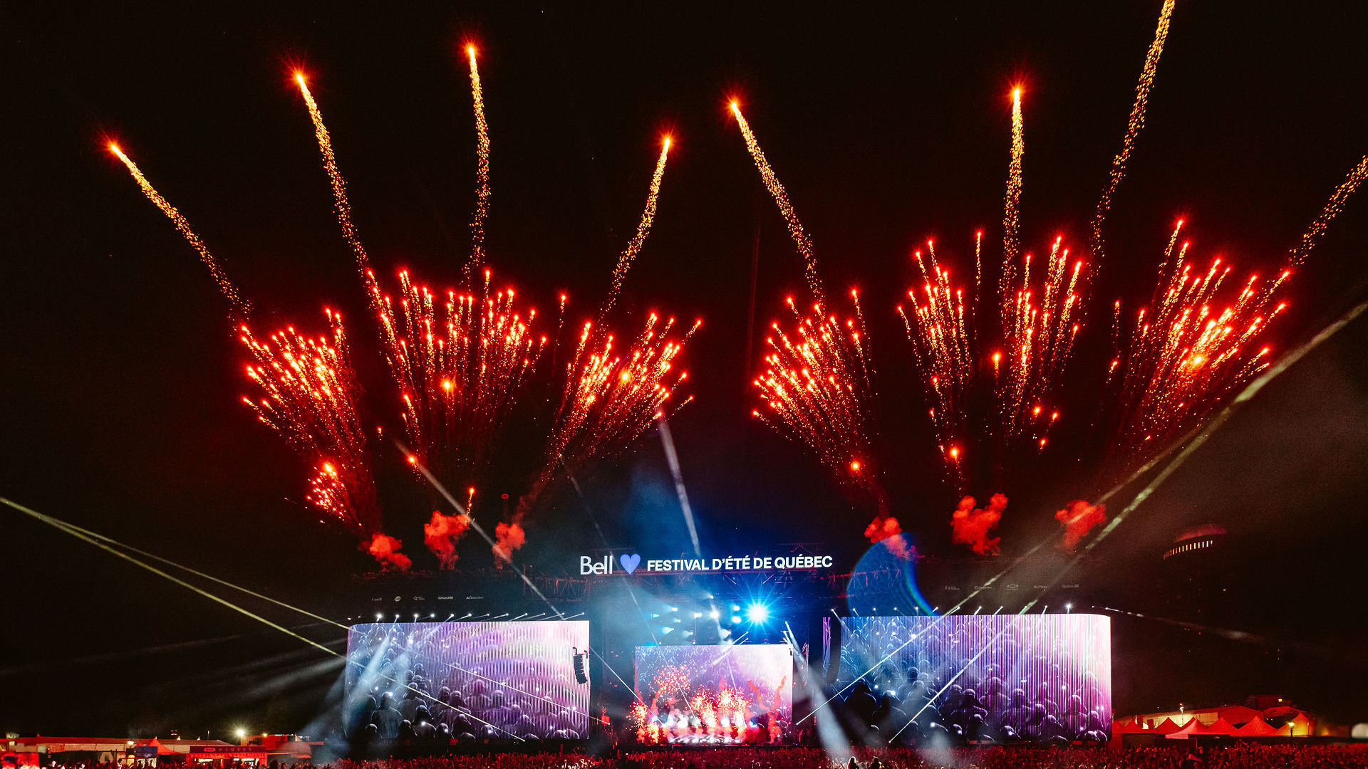 Designer and Manufacturer of Mobile Stages | Stageline