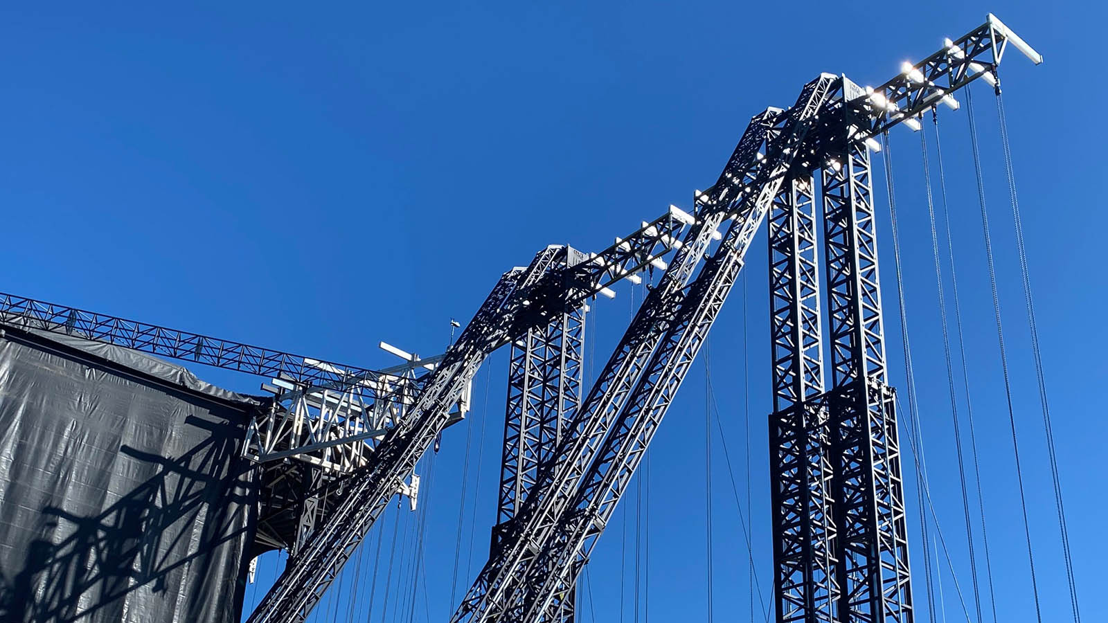 HYRIG Support d'écran hydraulique | Stageline Scène Mobile